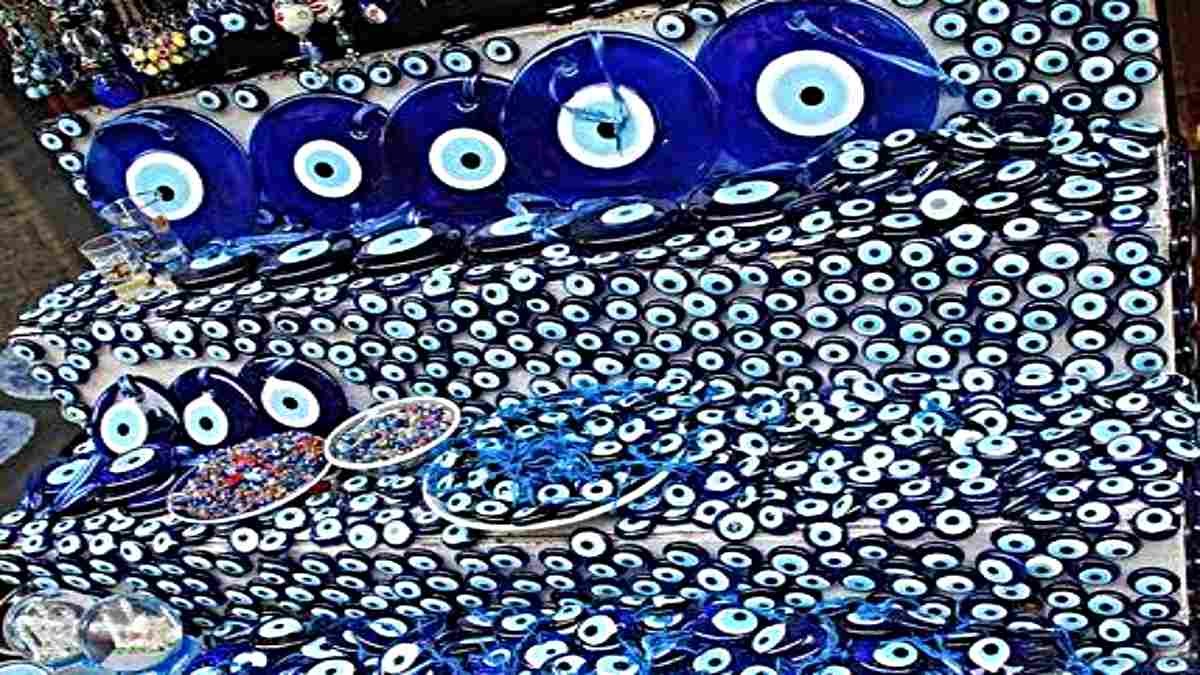 Evil Eye Effects and Remedies: बड़ों को भी लगती नजर, जानें लक्षण और ...