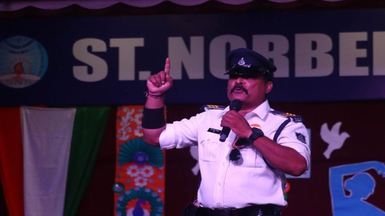 'डांसिंग कॉप' रंजीत सिंह लाइन अटैच: वायरल Video के बाद पुलिस विभाग ने ...