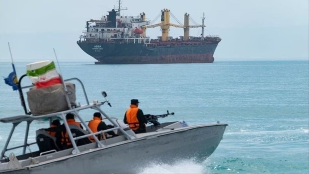 सीजफायर के दौरान US का ईरान पर बड़ा अटैक, IRGC मिसाइल लॉन्चर और जहाज ...